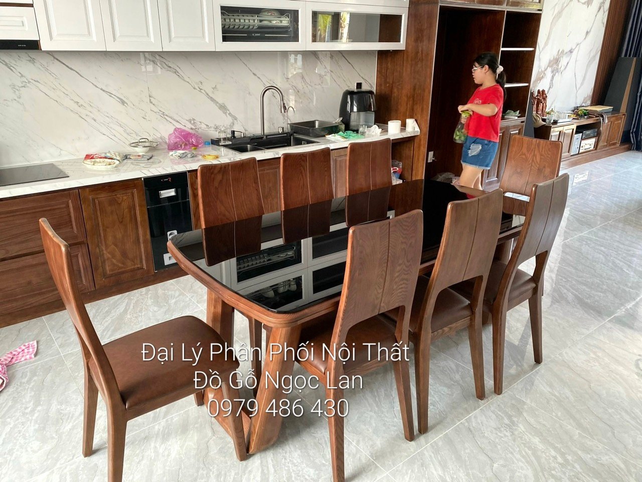 Bàn Ăn 8 Ghế Gỗ Sồi Nga Lau Màu Óc Chó Chân Choãi Hiện Đại BA 320